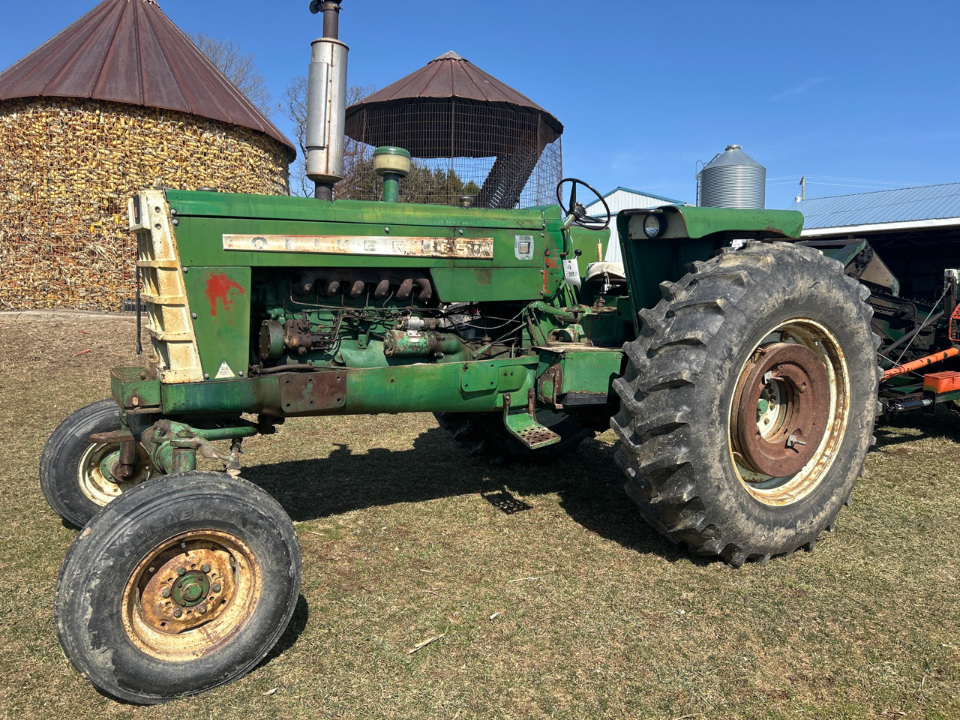 Oliver Tractors, Farm Equipment, Primitives Auction