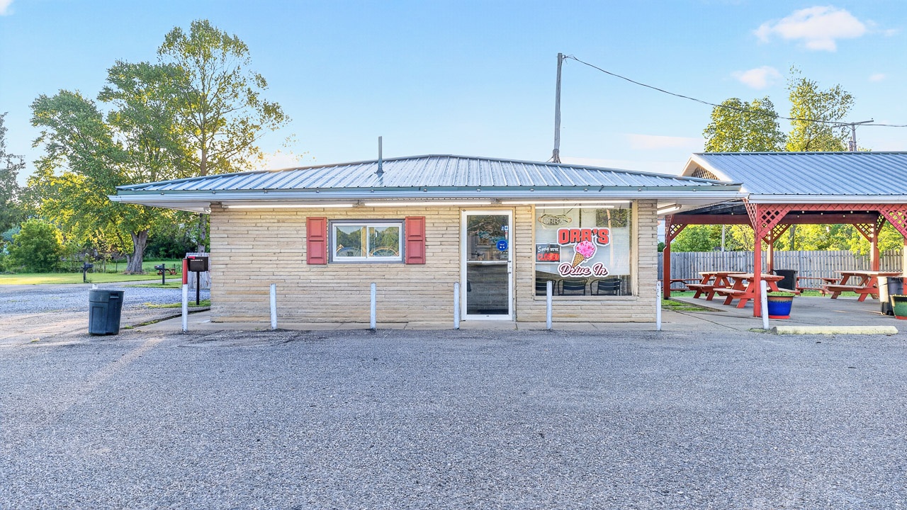 Orr's Drive In Byesville OH Restaurant & Equipment
